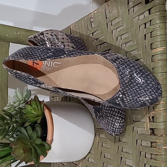 Vionic | Shoes | Vionic Reptile Print Wedges | Poshmark